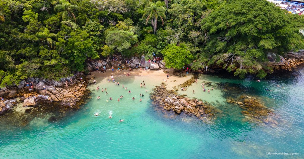 Melhores Praias de Bombinhas - SC para mergulhar - Vento Solar